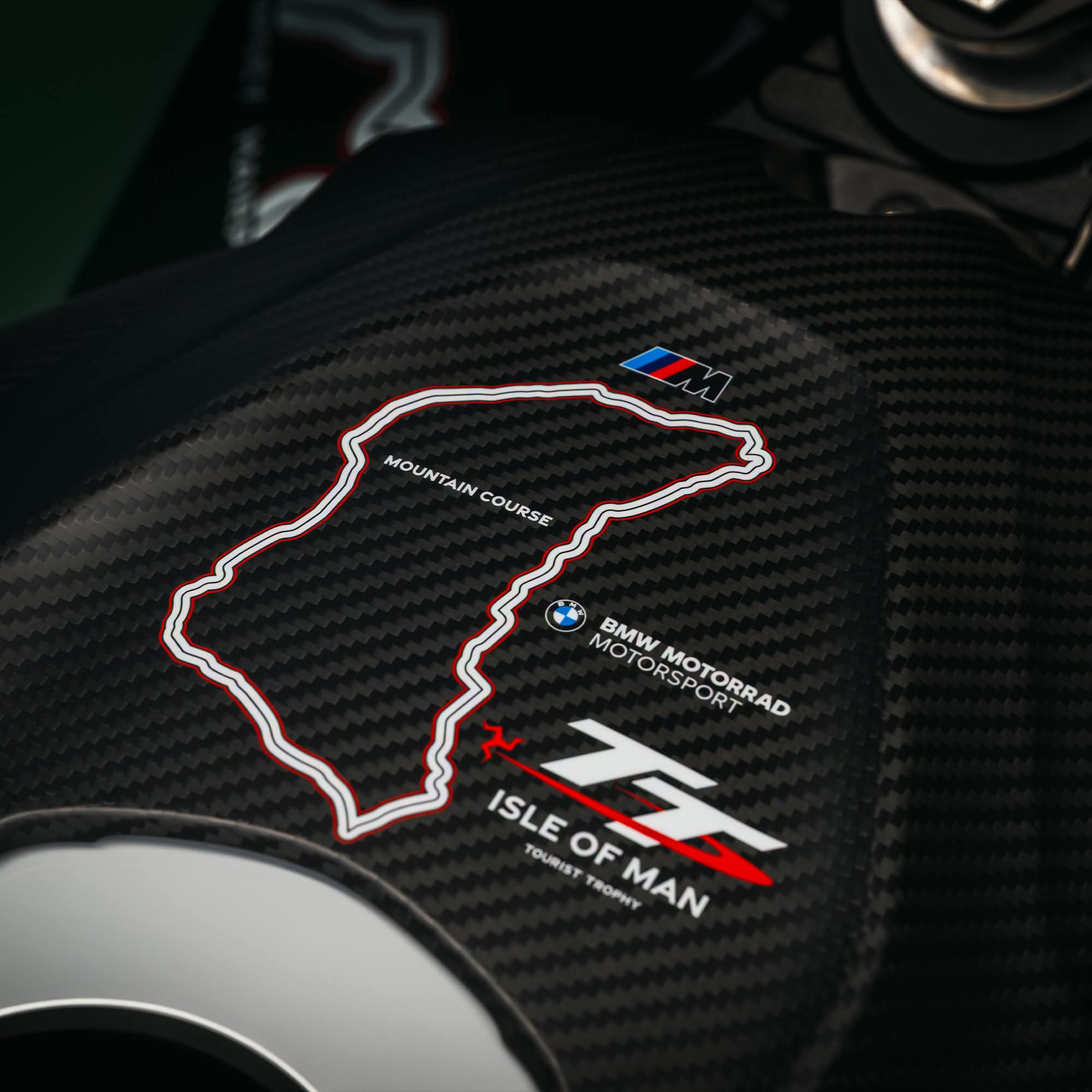 BMW M 1000 RR Isle of Man TT, Dibuat Terbatas 115 Unit - kabaroto