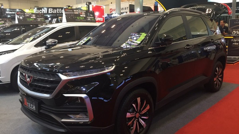 Pemilik Wuling Almaz, Bisa Tambahin Auto Back Door Dari Kramat Motor ...