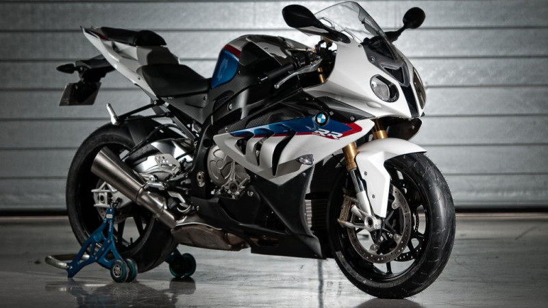 BMW Sisipkan Fitur Cornering ABS Pada S1000RR - kabaroto