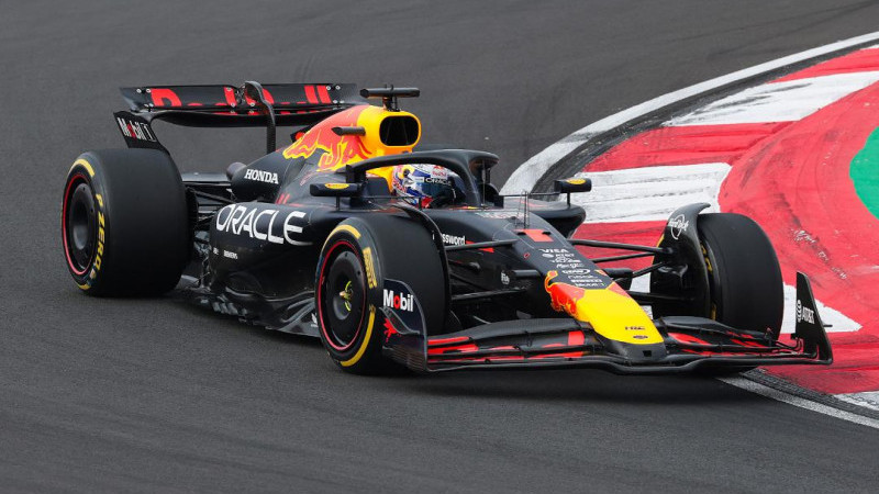 Yuki Tsunoda Resmi Geber Mobil Oracle Red Bull Racing F1 - kabaroto