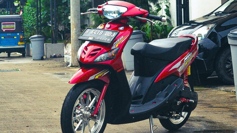 Yamaha Mio Lawas Terlihat Kece, Pakai Sokbreker KYB dan Ban Aspira ...